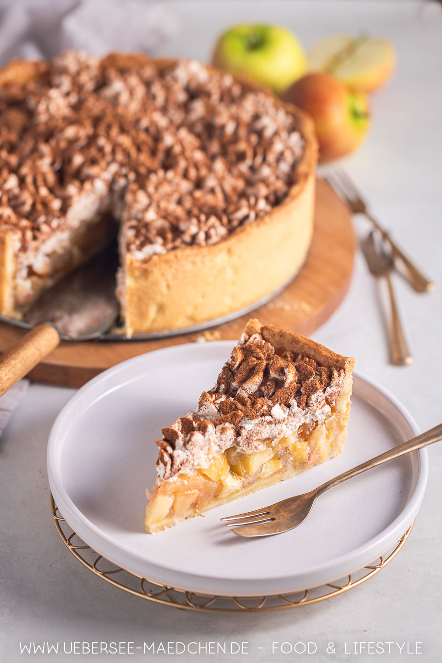 Beste einfache Apfelweintorte wie im Lieblingscafé - so saftig, so ...